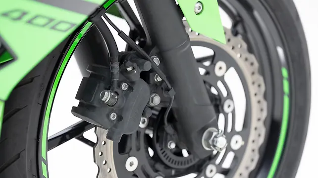 Kawasaki Ninja 400 360 view - BikeWale