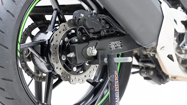 Kawasaki Ninja 400 360 view - BikeWale