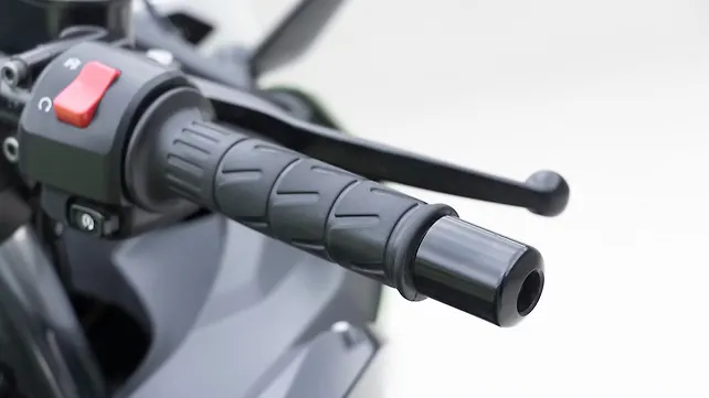 Kawasaki Ninja 400 360 view - BikeWale