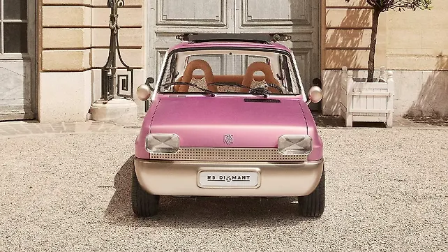 Renault 5 Diamant show car celebrates golden jubilee and French ...