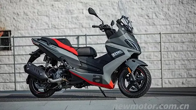 Aprilia’ 250cc maxi-scooter unveiled! - BikeWale