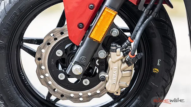 Simple One electric scooter: First Ride Review - BikeWale