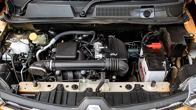 2022 Renault Triber First Drive Review - CarWale