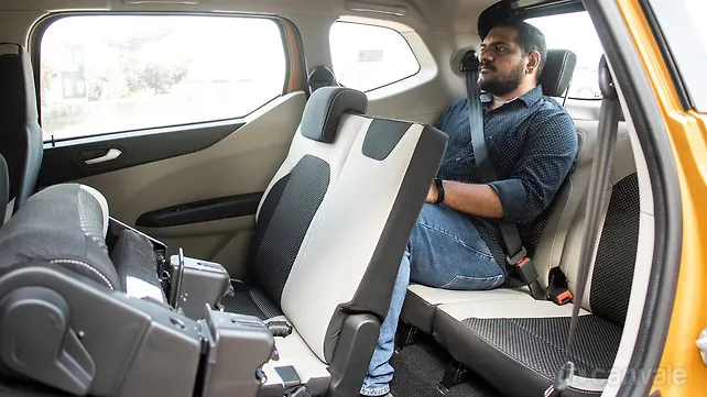 Renault Triber Price - Images, Colours & Reviews - CarWale