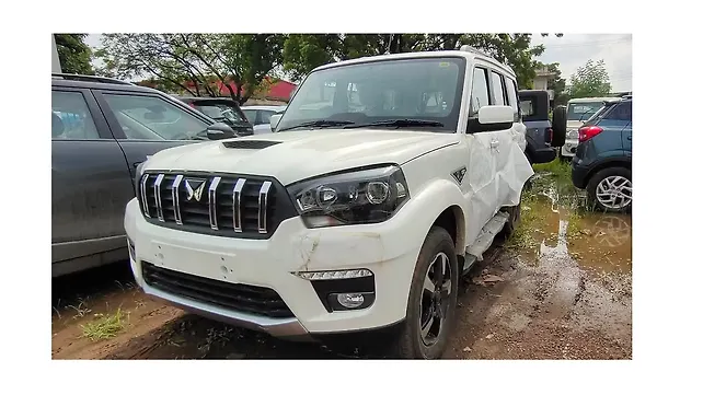 New Mahindra Scorpio Classic reaches dealerships ahead of launch - CarWale