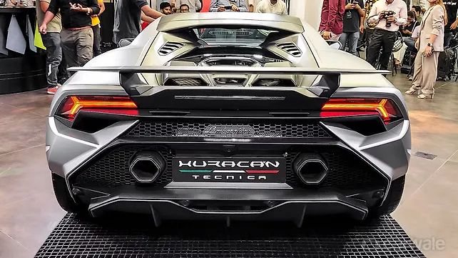 Lamborghini Huracan Tecnica launched – Now in pictures - CarWale