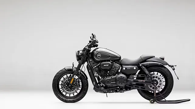 Keeway V302C Left Rear Three Quarter Image - BikeWale