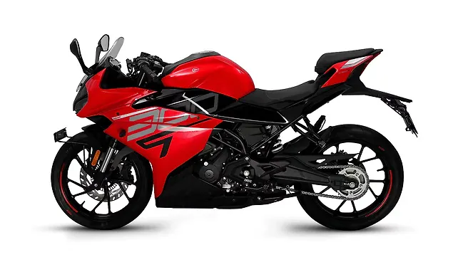 Keeway K300 R Left Front Three Quarter Image - BikeWale