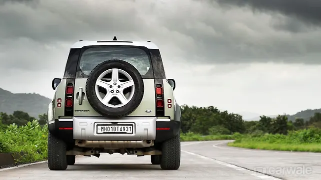 Land Rover Defender 90 First Drive Review - CarWale