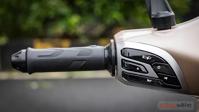 Bajaj Chetak Electric Scooter: Roadtest Review - BikeWale