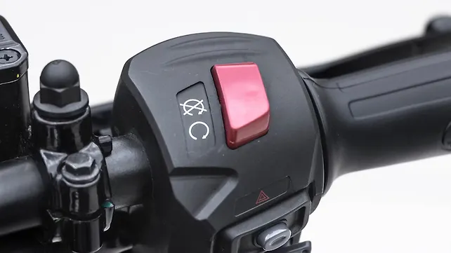 Jawa 42 Bobber 360 view - BikeWale