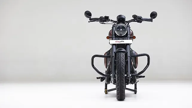Jawa 42 Bobber 360 view - BikeWale