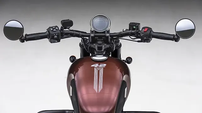 Jawa 42 Bobber 360 view - BikeWale