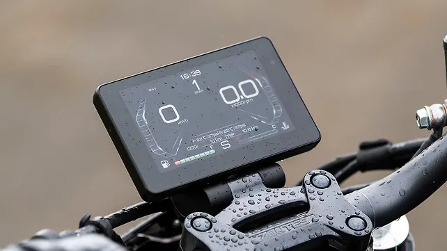 Zontes 350R TFT / Instrument Cluster Image - BikeWale