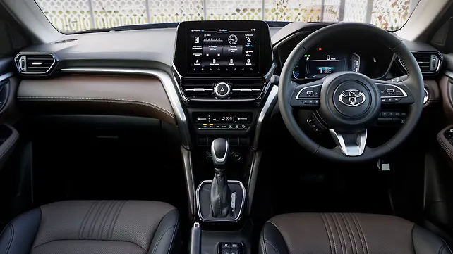 Toyota Hyryder official deliveries begin - CarWale