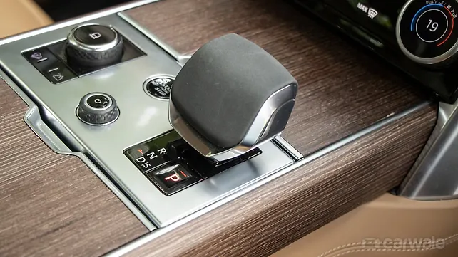 Land Rover Range Rover Price - Images, Colours & Reviews - CarWale