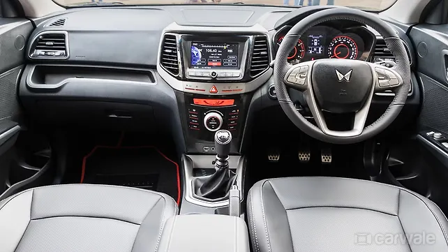 Mahindra XUV300 TurboSport Price - Images, Colors & Reviews - CarWale