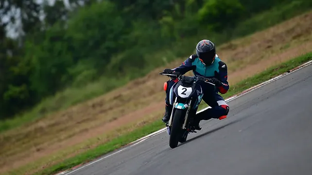 TVS Eurogrip Protorq Extreme and Remora Tyres Track Review - BikeWale