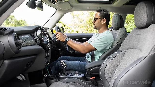 MINI Cooper SE Price - Images, Colours & Reviews - CarWale