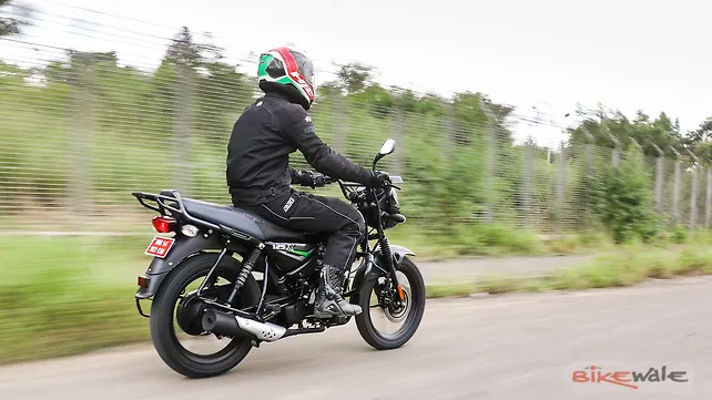 Bajaj CT 125X Price - Mileage, Images, Colours | BikeWale