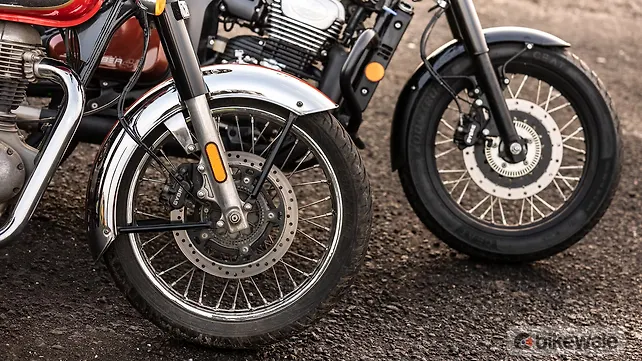 Jawa 42 Bobber vs Royal Enfield Classic 350: Comparison Test Review ...