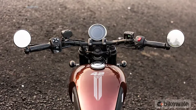 Jawa 42 Bobber vs Royal Enfield Classic 350: Comparison Test Review ...