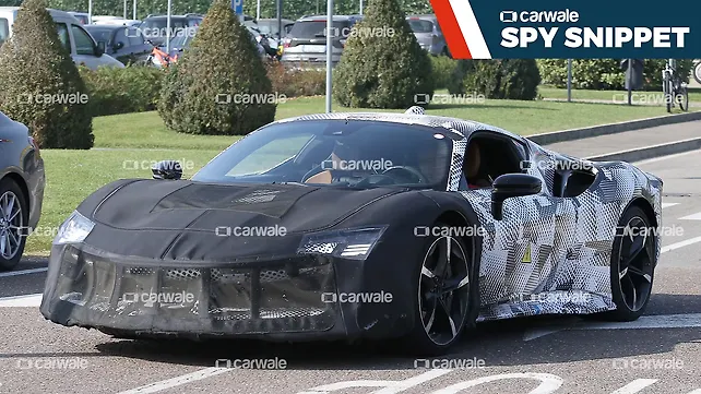 Ferrari SF90 Versione Speciale spotted with production body - CarWale