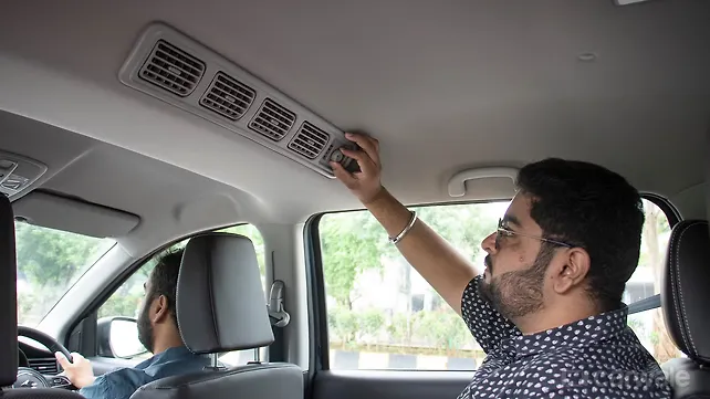 Living With The Maruti XL6 - CarWale