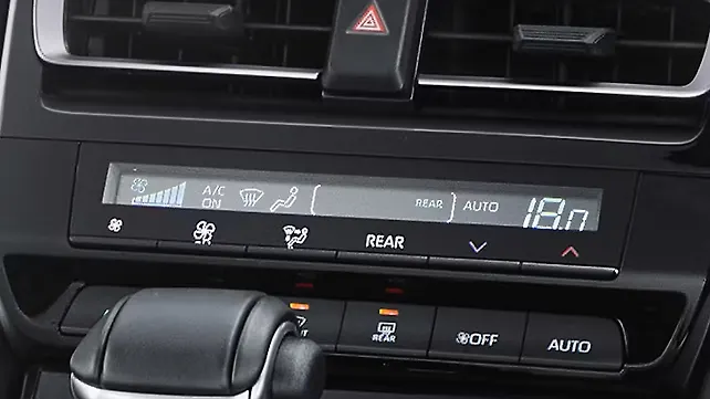 Toyota Innova Zenix Hybrid unveiled – Now in pictures - CarWale