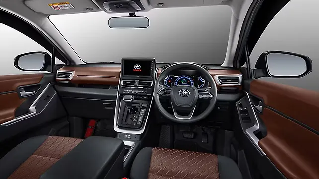 Toyota Innova Zenix Hybrid unveiled – Now in pictures - CarWale