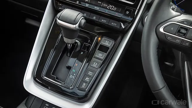 Toyota Innova Hycross First Drive Review - CarWale