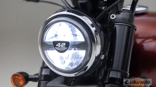 Jawa 42 Bobber Review: Pros and Cons - BikeWale