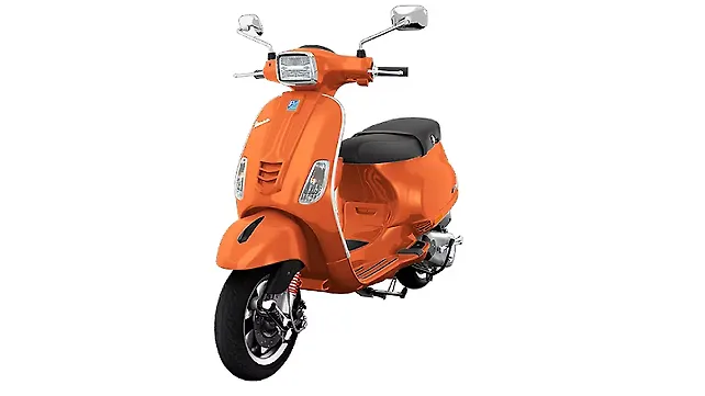 Vespa SXL 125 Rear View Image - BikeWale