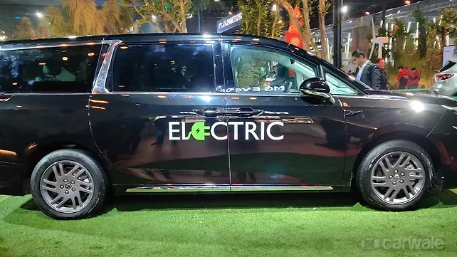 MG MIFA 9 showcased at Auto Expo 2023 - CarWale