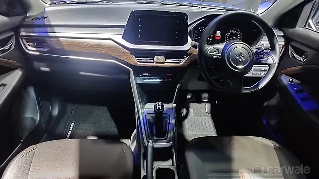 Maruti Brezza CNG showcased at Auto Expo 2023 - CarWale