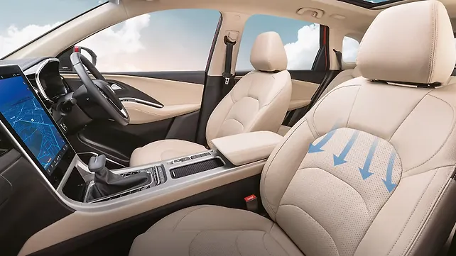 MG Hector Plus Price - Images, Colours & Reviews - CarWale