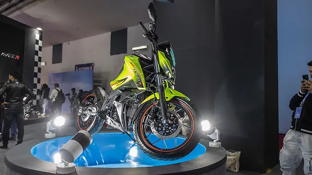 Ampere Magnus EX Right Side View Image - BikeWale