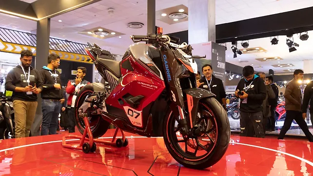 Ampere Magnus EX Right Side View Image - BikeWale