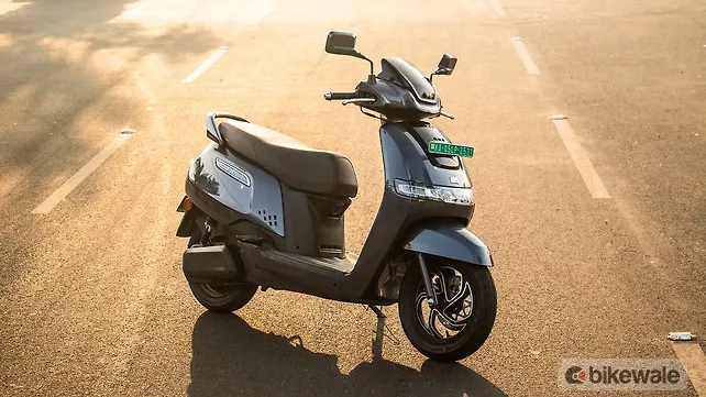 TVS iQube 360 view - BikeWale
