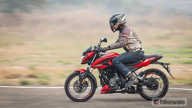 Bajaj Pulsar P150 Price - Mileage, Images, Colours | BikeWale