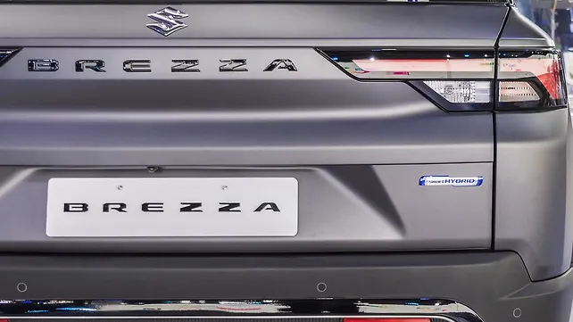 मारुति सुज़ुकी ब्रेज़ा मैट इडिशन की आकर्षक तस्वीरें - CarWale