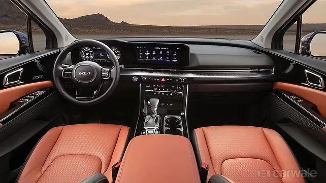 Kia KA4 (Carnival) First Look - CarWale