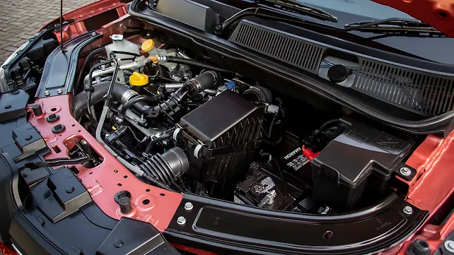 2023 Renault Kiger launched, gets BS6 2 compliant engines - CarWale