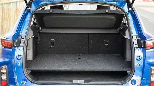 Toyota Urban Cruiser Hyryder Hybrid Road Test - CarWale