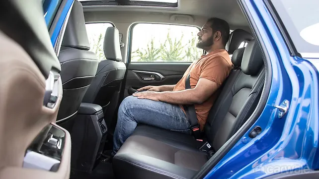 Toyota Urban Cruiser Hyryder Hybrid Road Test - CarWale