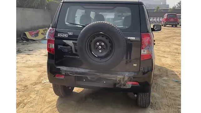 Mahindra Bolero Neo N8R variant spied ahead of launch - CarWale