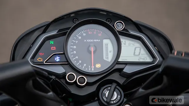 2023 Bajaj Pulsar NS160: First Ride Review - BikeWale