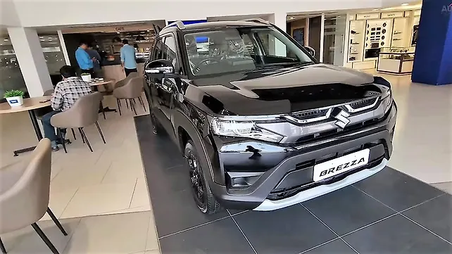 Maruti Brezza Black Edition arrives at dealerships - CarWale