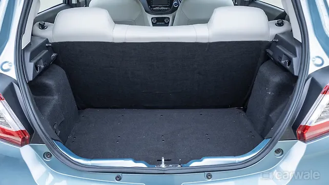 Tiago EV XZ Plus Tech LUX Long Range on road Price | Tata Tiago EV XZ ...