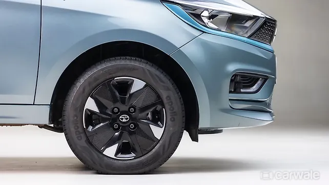 Tiago EV XZ Plus Tech LUX Long Range on road Price | Tata Tiago EV XZ ...